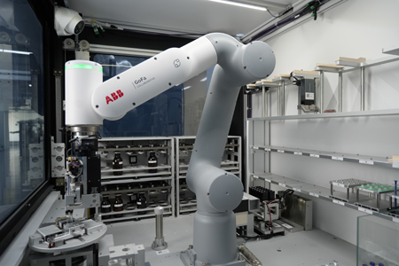 News: ABB Robotics and XtalPi partner on automated lab stations